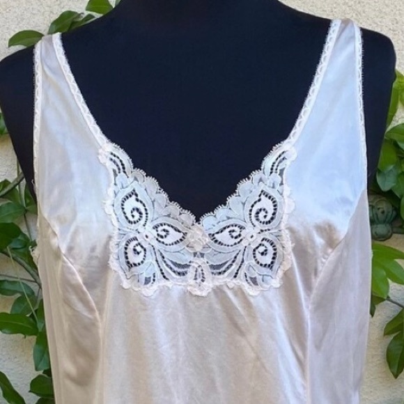 Bali | Intimates & Sleepwear | Vintage Bali Lace Slip Dress Knee Length ...